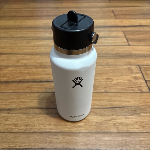 Hydro Flask | Kitchen | Hydro Flask 32 Oz White Wide Mouth Straw Cap ...